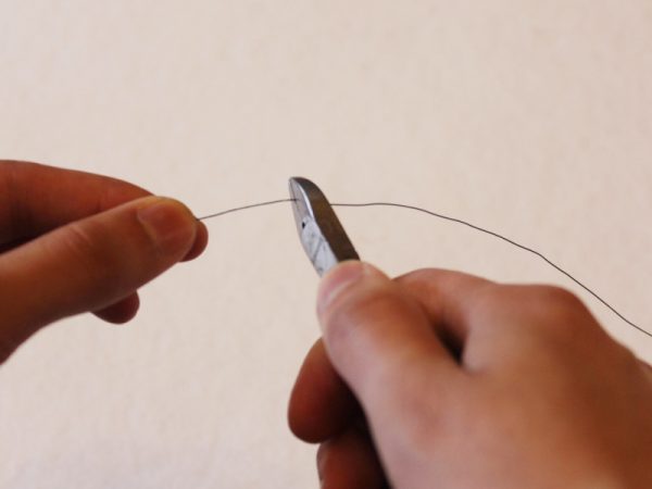 How to Make a Twisted Wire Pendant - DIY Jewelry Hub