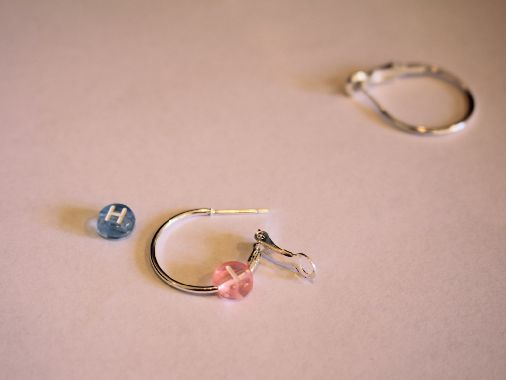 make some cute and sassy letter bead hoop earrings